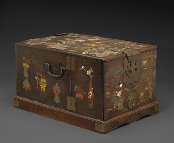 Bonhams : A hongmu box and mirror stand Late Qing/Republic period