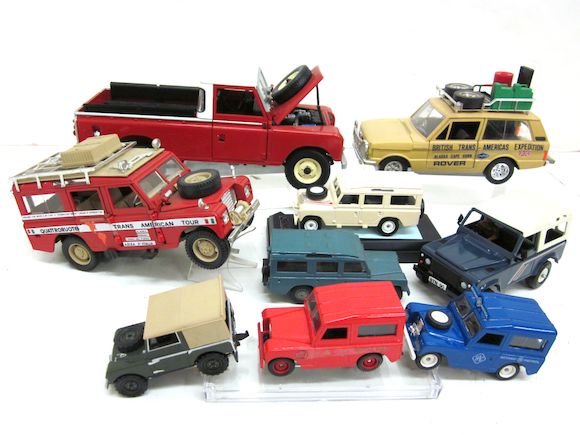 Bonhams : A lot of Land Rover scale models,