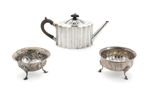 Bonhams : A three piece group of Irish sterling silver hollowware by ...