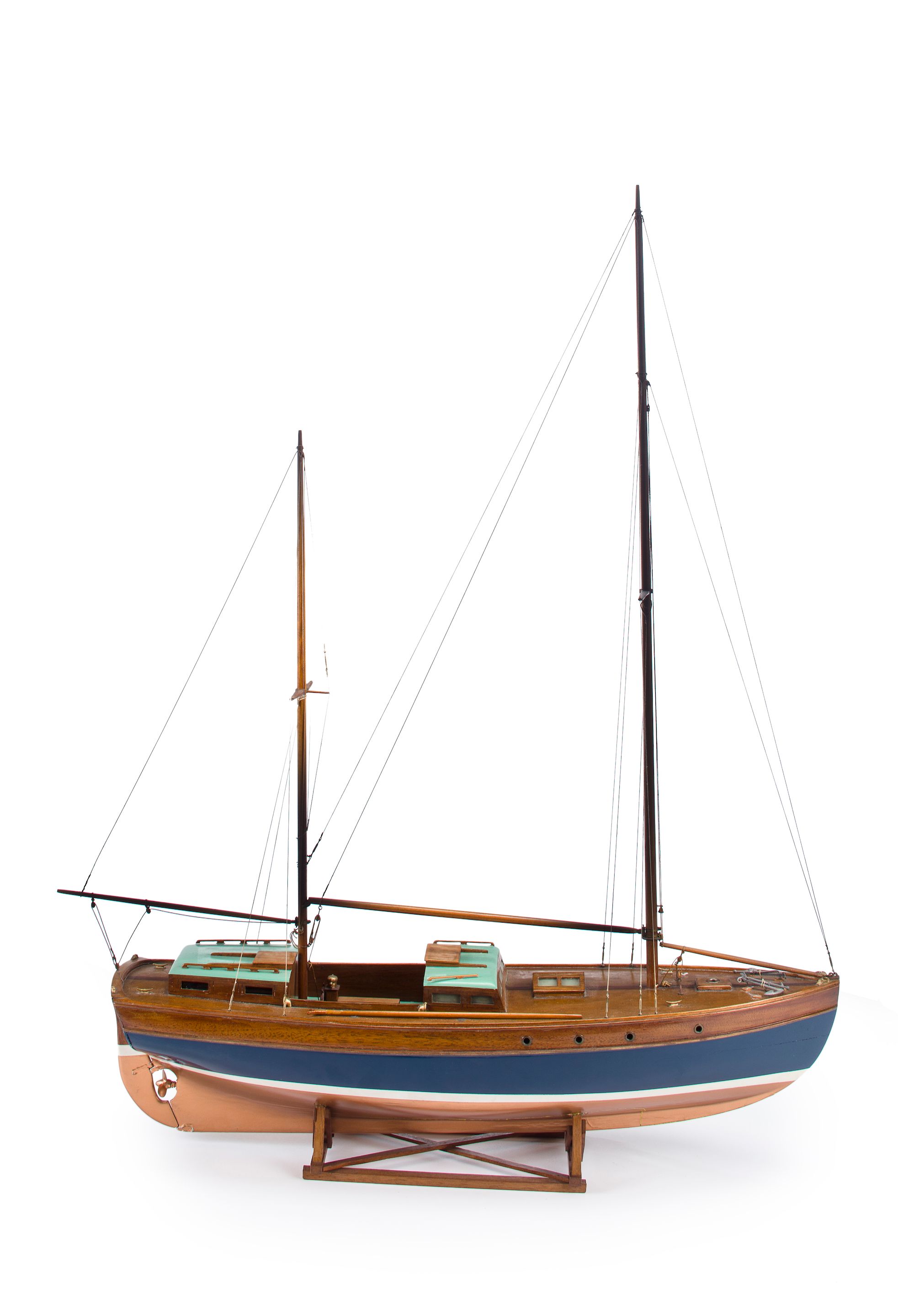 Bonhams : A scale model of the ketch Exact circa 1938 24 x 6-1/2 x 30-1 ...