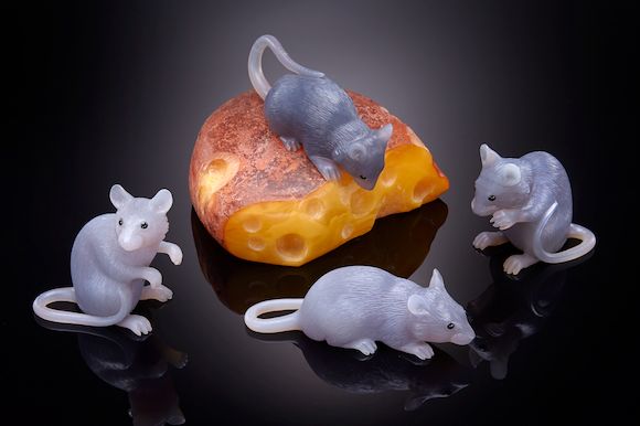 Bonhams : Agate Carving of Four Mice with Amber Cheese