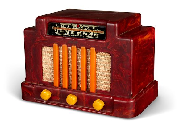 Bonhams : An Addison 5 radio 1940