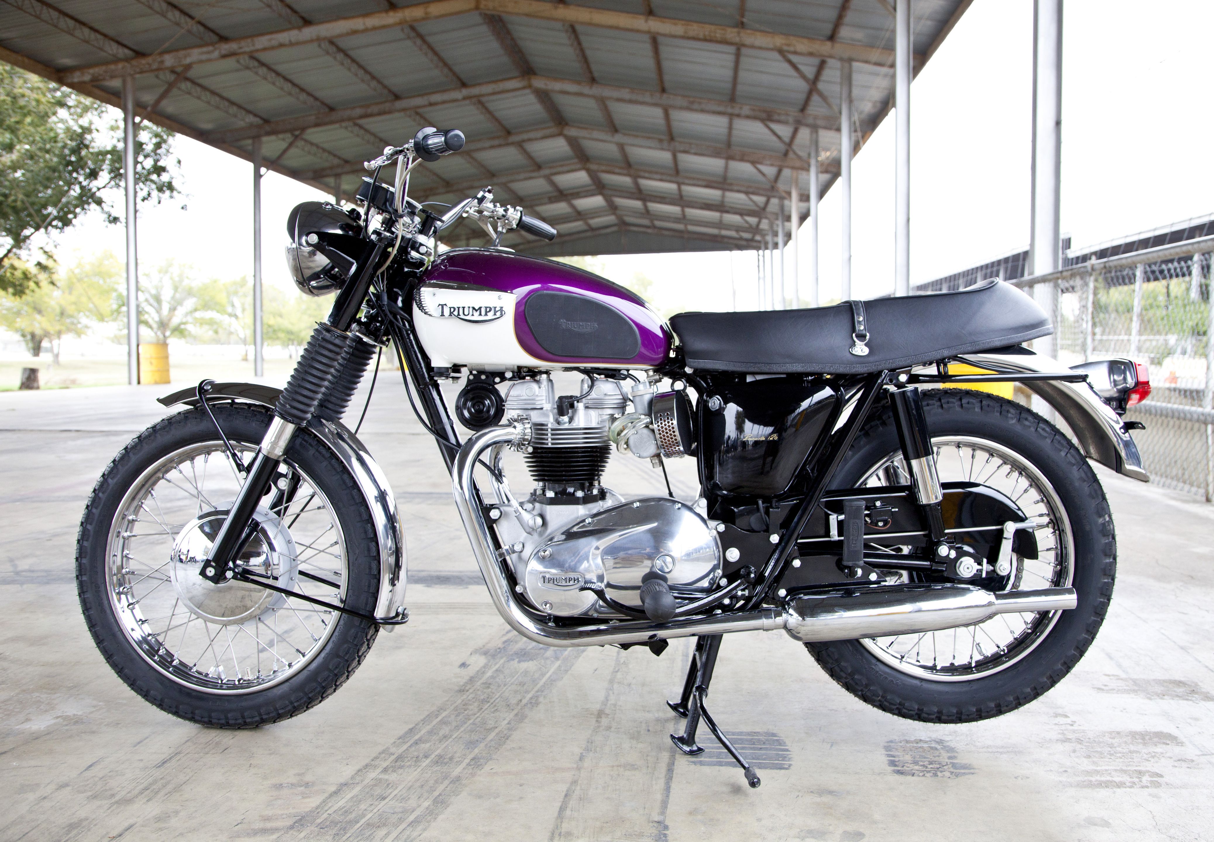 Bonhams Cars : Big D restoration using original and NOS parts,1967 ...