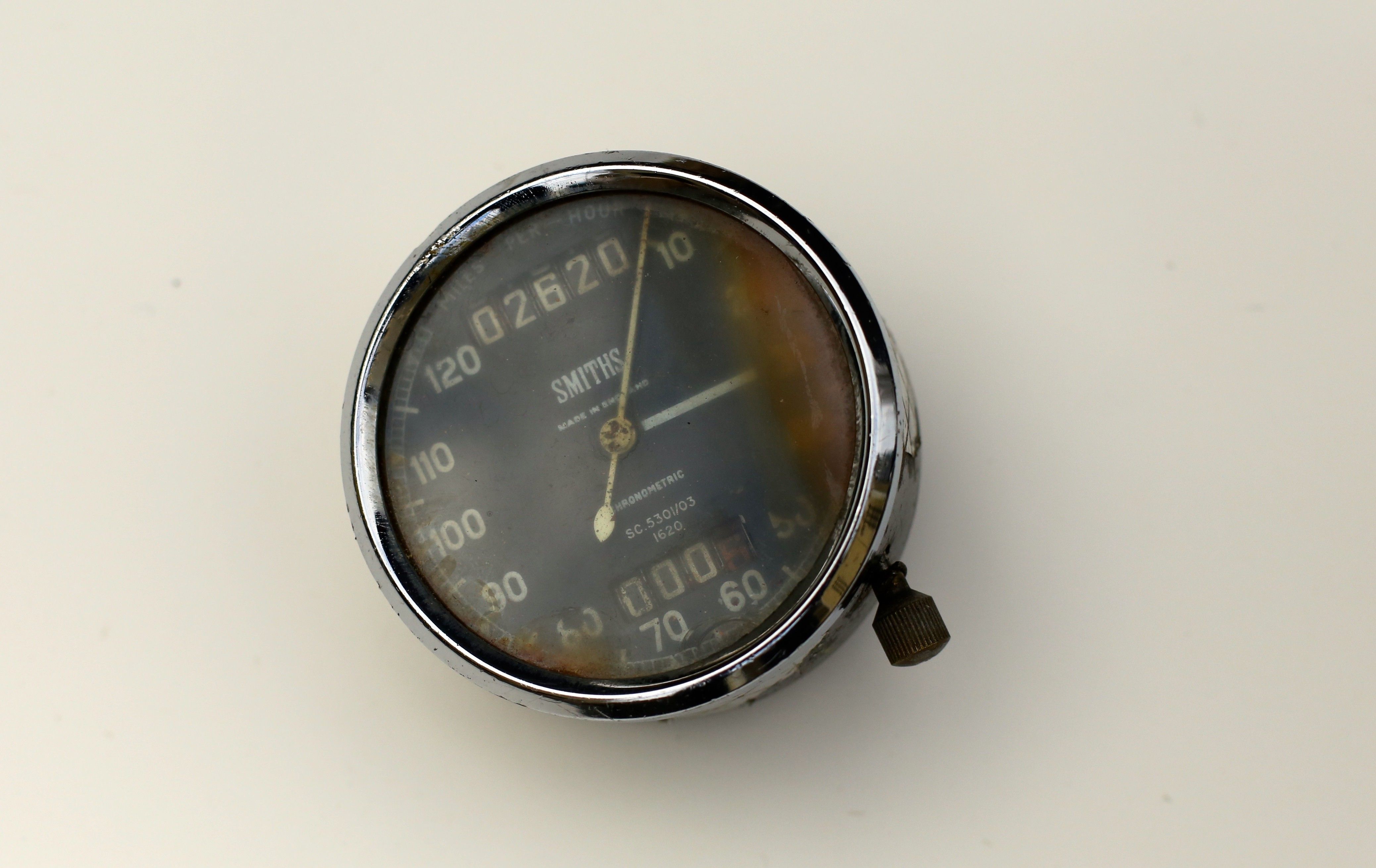 Bonhams Cars : A Smiths Chronometric 120 mph speedometer,