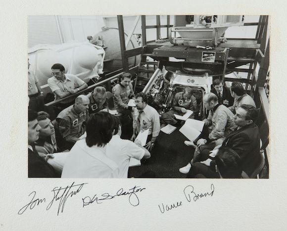 Bonhams : SIGNED PHOTO OF THE APOLLO-SOYUZ BRIEFING