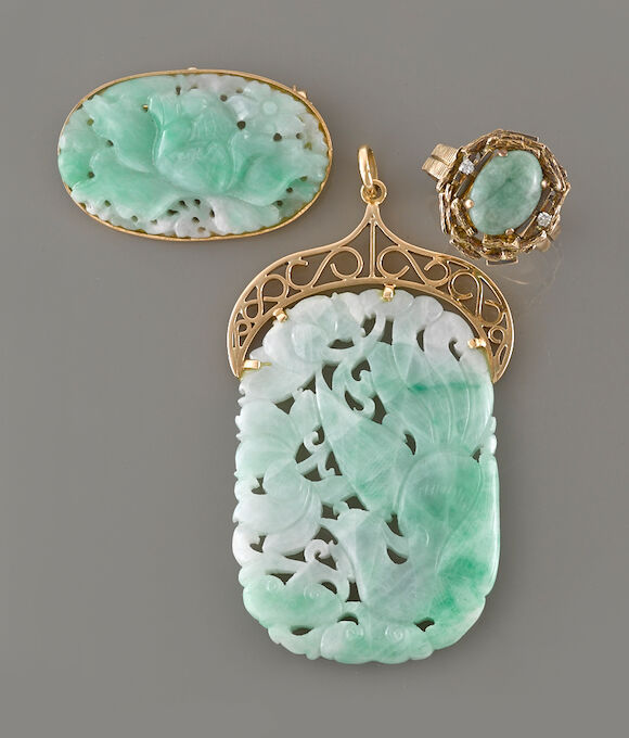 Bonhams : A group of jadeite-mounted jewelry