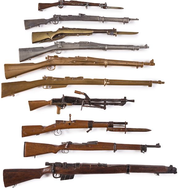 Bonhams : A collection of 10 Miniature Trench Art Rifles, c.1940-50 ...