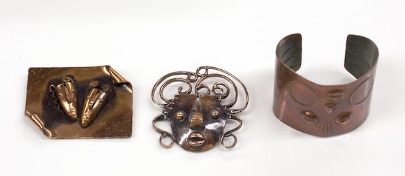 Bonhams : A collection of copper jewelry, Rebajes
