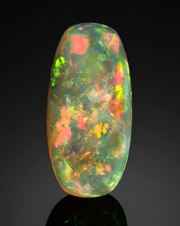Bonhams : Very Fine Crystal Opal