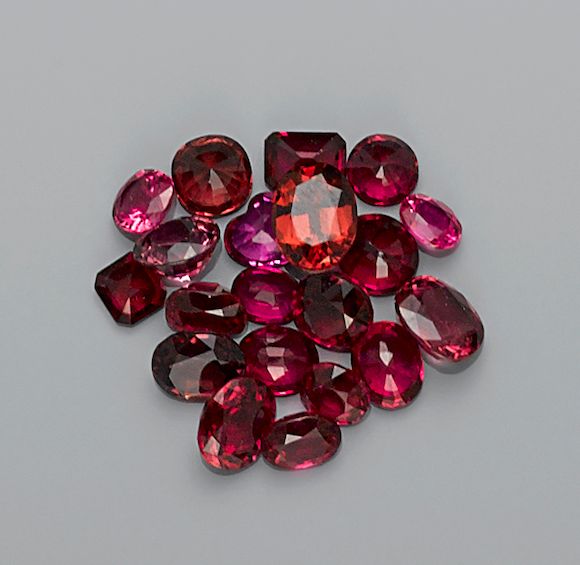 Bonhams : Large Group of Red and Pink Spinels