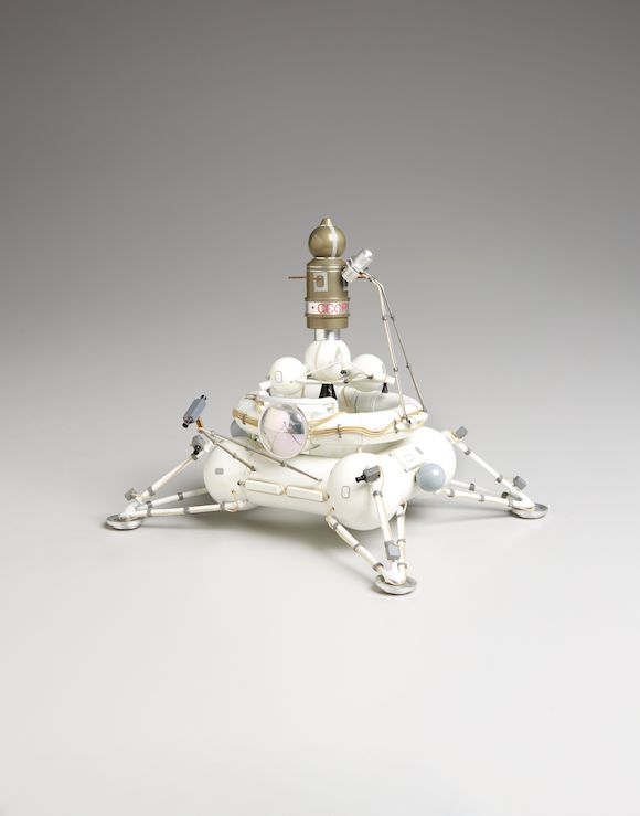 Bonhams : FIRST ROBOTIC PROBE TO LAND ON THE MOON LUNA 16 MODEL