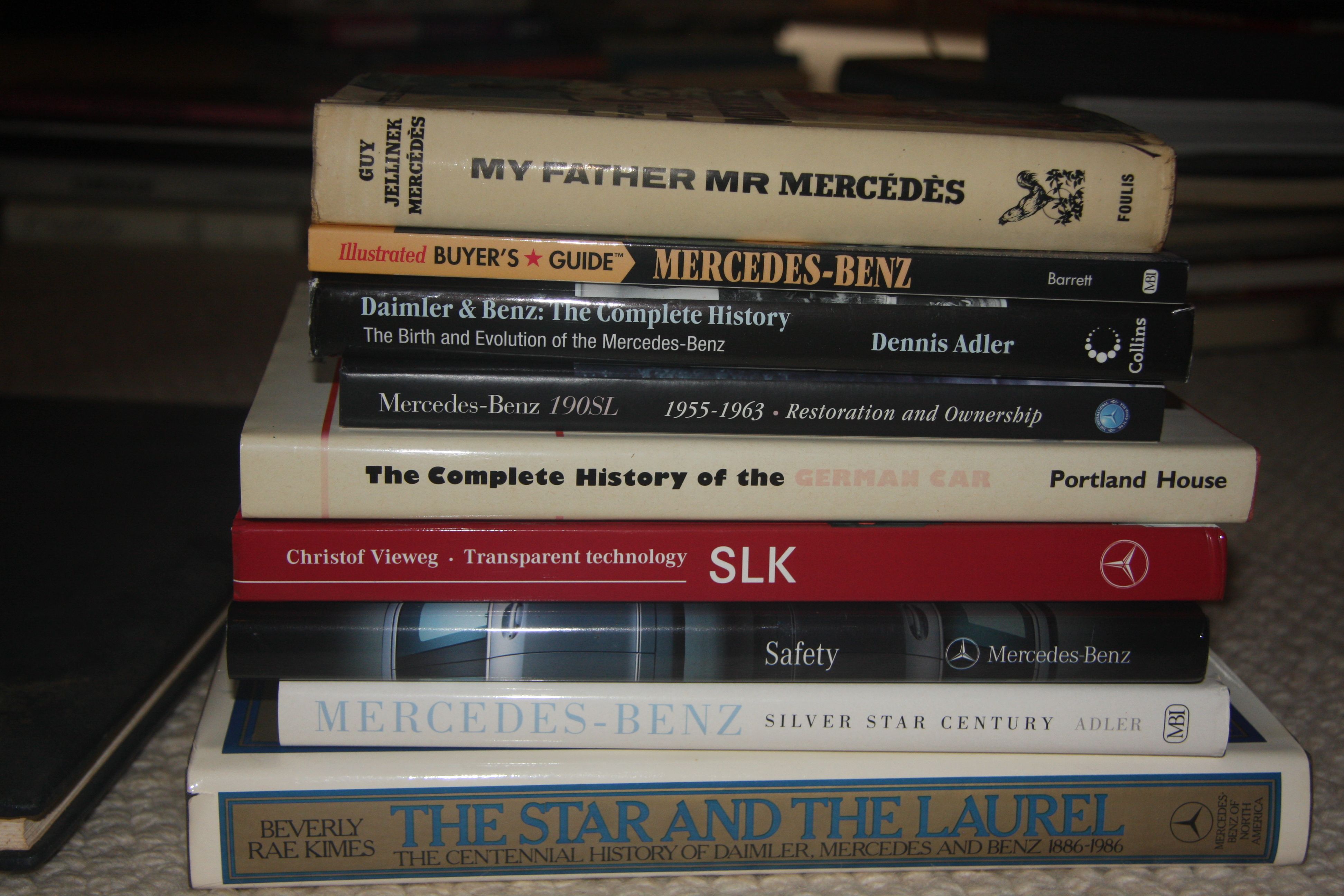 Bonhams Cars : A quantity of Mercedes-Benz books