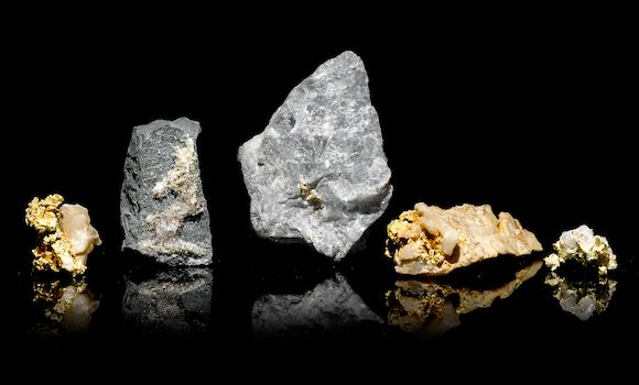 Bonhams : Four Specimens of Gold-in-Quartz and a Wire Gold on Matrix