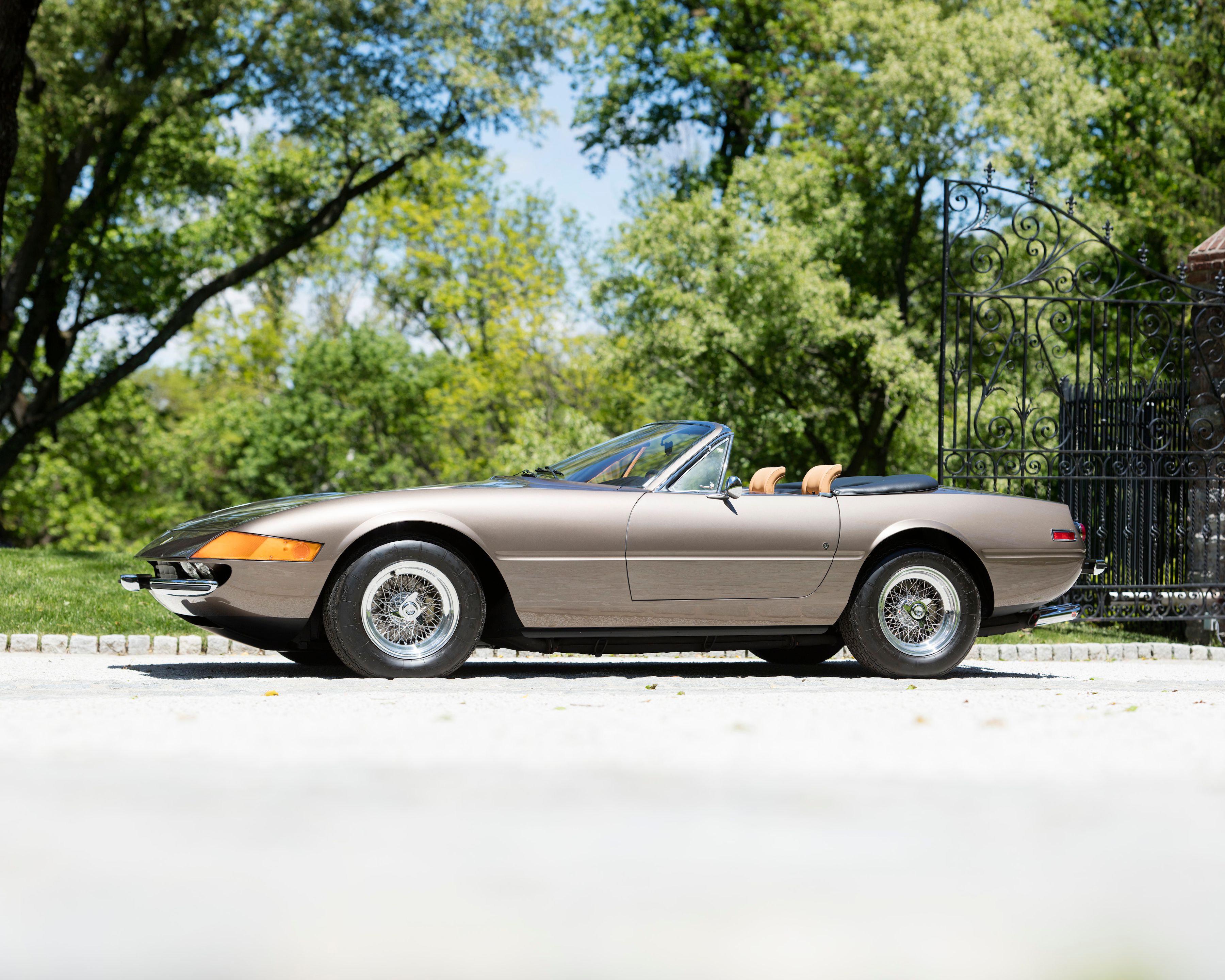 Bonhams Cars : 1972 Ferrari 365GTS/4 Daytona Spider Chassis no. 16573 Engine no. B2506