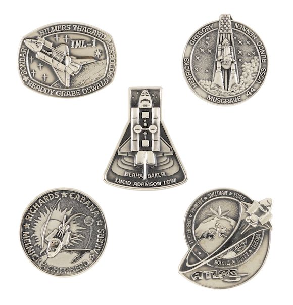 Bonhams : INTERNATIONAL COOPERATION IN SPACE: SILVER ROBBINS MEDALLIONS ...