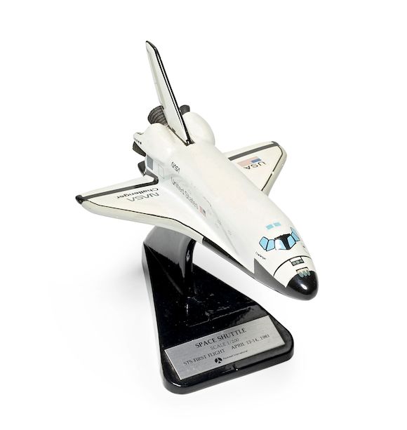 Bonhams : ROCKWELL SPACE SHUTTLE CHALLENGER MODEL