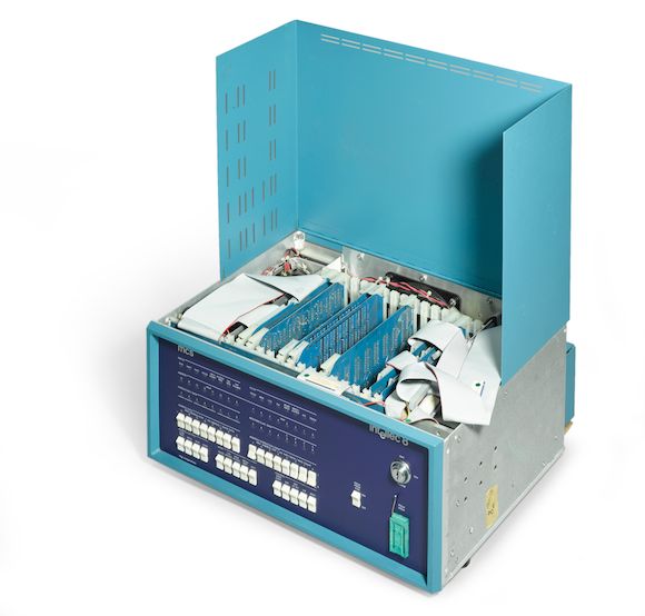 Bonhams : INTEL INTELLEC-8 8-Bit Microcomputer, 1973, aluminum case ...