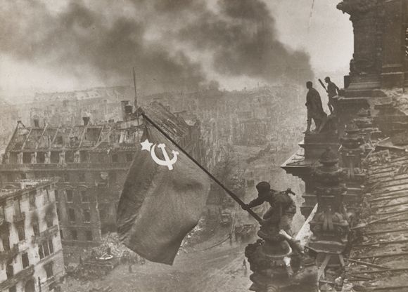 Bonhams : Yevgeni Khaldei (1917-1997); Raising the Soviet Flag over the ...