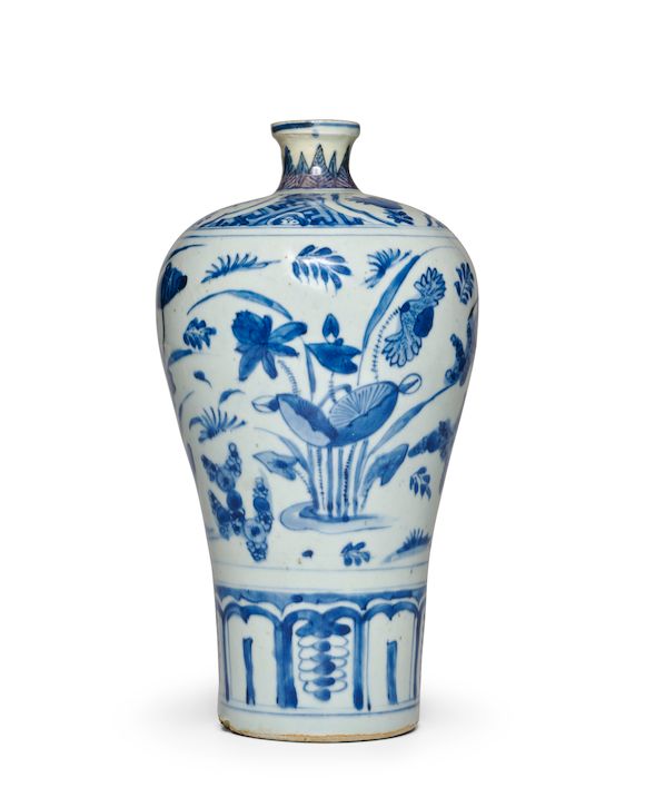 Bonhams : A BLUE AND WHITE 'LOTUS' MEIPING Wanli period