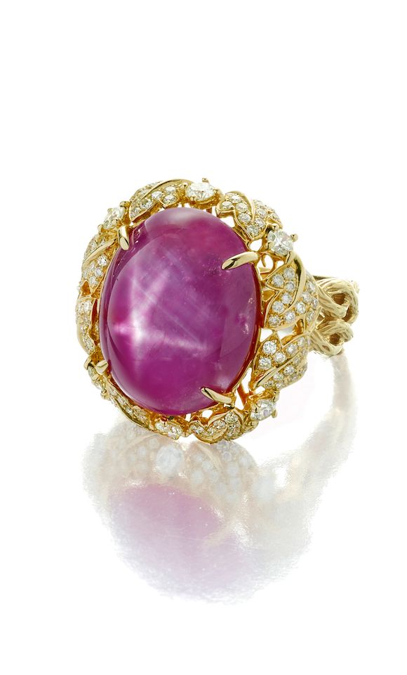 Bonhams : A star ruby and diamond ring