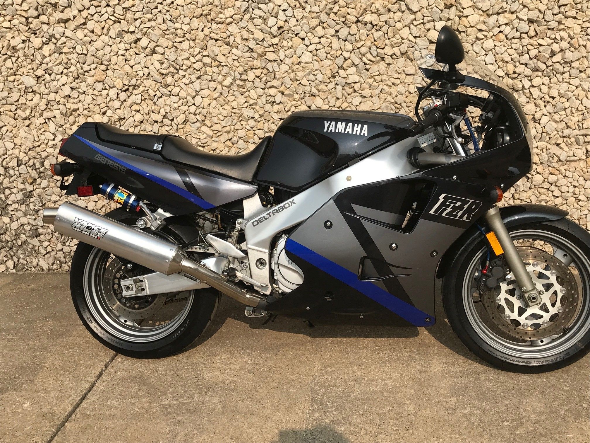 Bonhams Cars : 1990 Yamaha FZR1000 Frame no. JYA3LKE0 2 LA007776 Engine ...