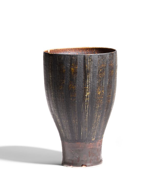 Bonhams : Lucie Rie (1902-1995) Vasecirca 1955porcelain, manganese with ...
