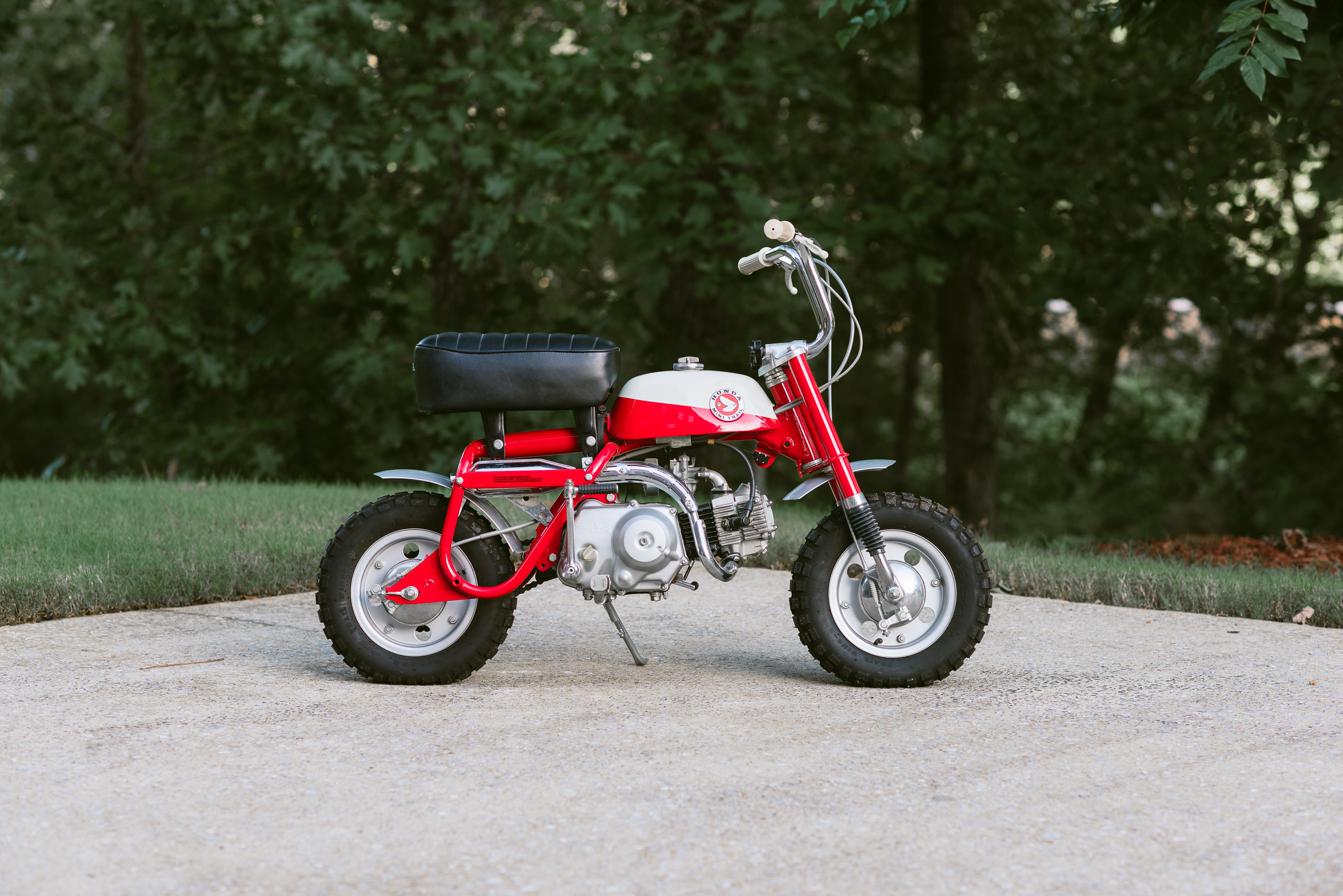 Bonhams Cars : 1969 Honda Z50 Mini Trail Engine no. Z50AE-110275