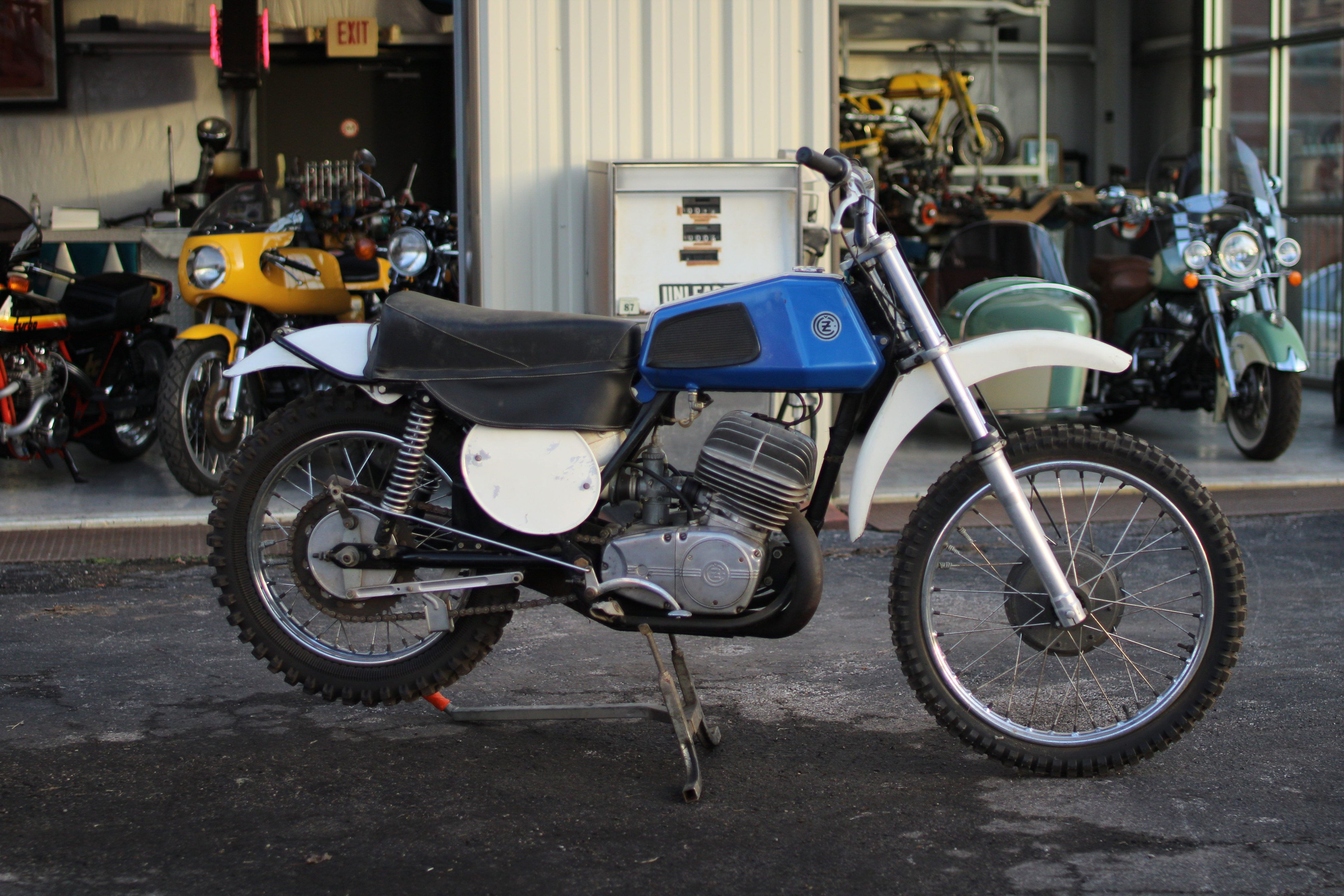 Bonhams Cars : 1973 CZ 400cc Type 981-4 Frame no. 981-4-000888 Engine ...