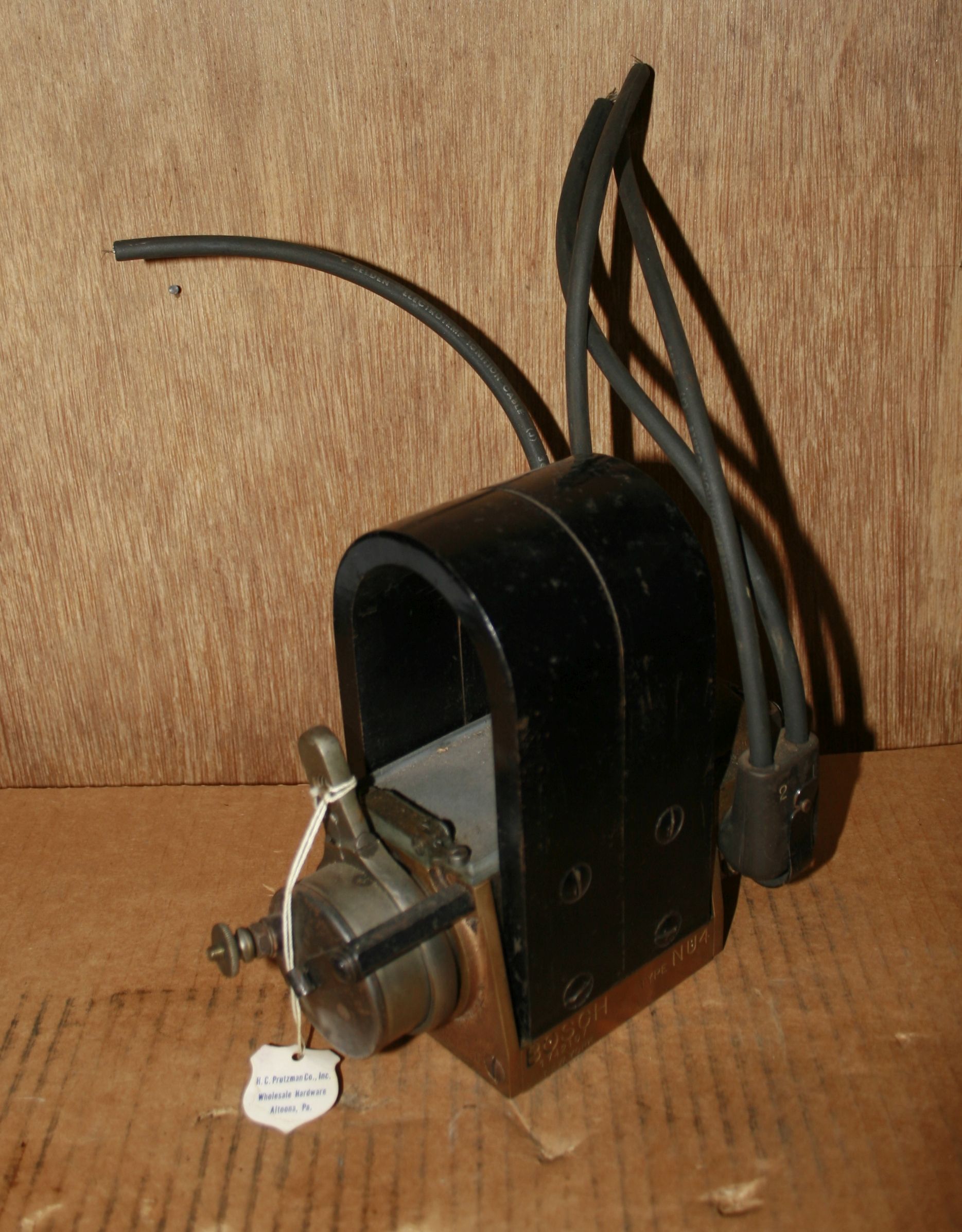 Bonhams Cars : A BOSCH 'NU4' MAGNETO,