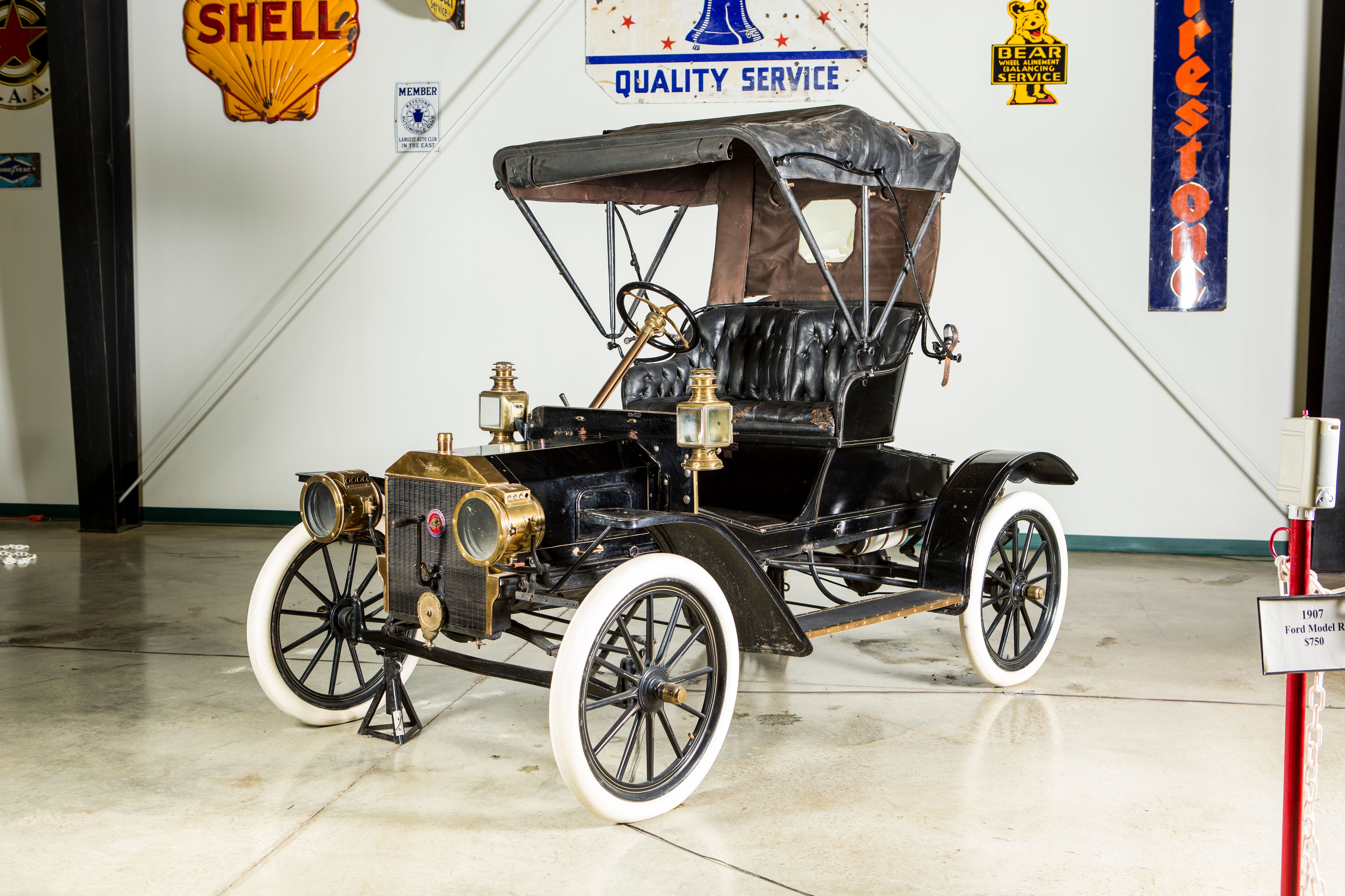 Bonhams Cars : 1907 Ford Model R Runabout Engine no. 1758