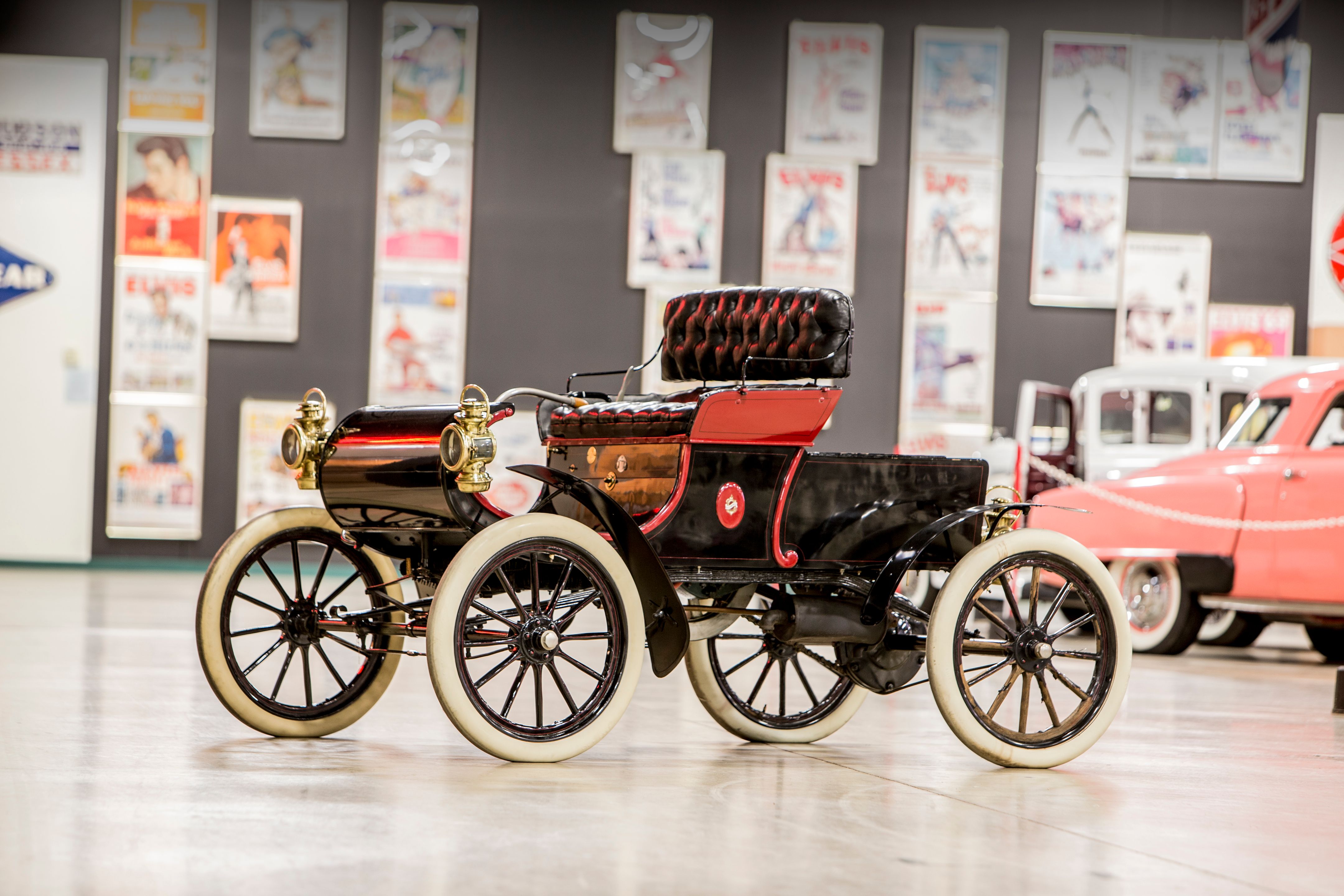 Bonhams Cars : 1902 Oldsmobile Model R Curved Dash Runabout Chassis no ...