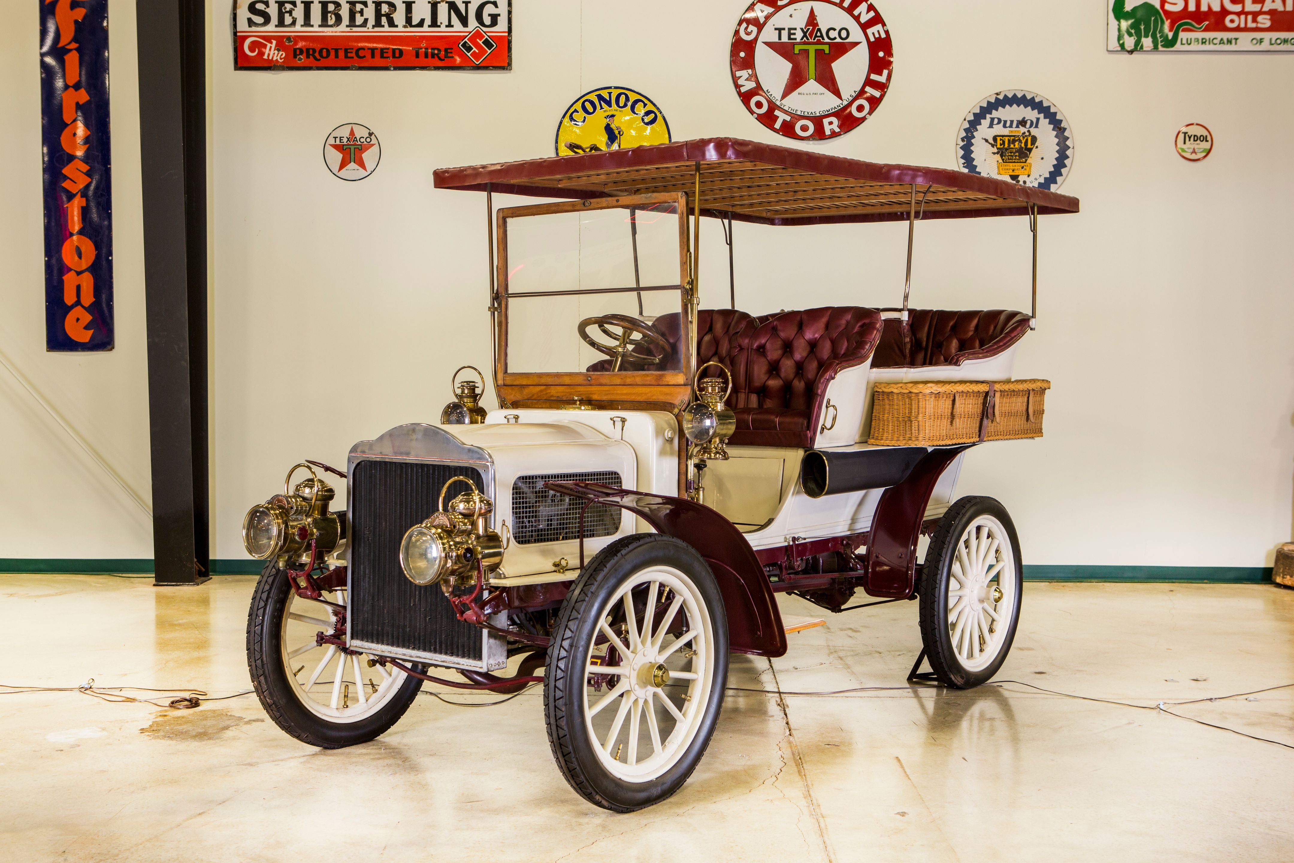 Bonhams Cars : c.1904 White Model 'E' 15HP Steam Car Rear Entrance ...