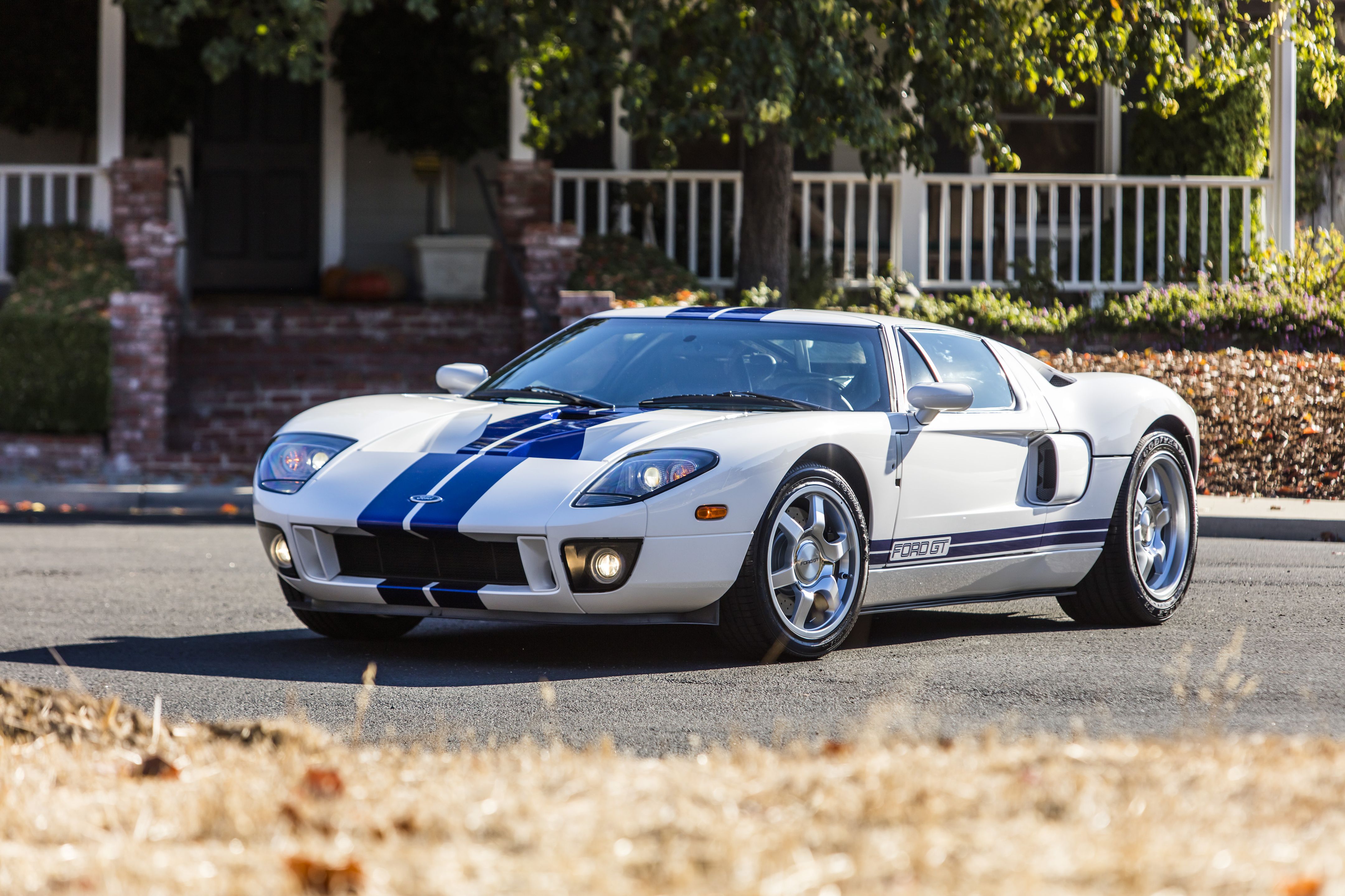 2005 Ford GT - auctions & price archive