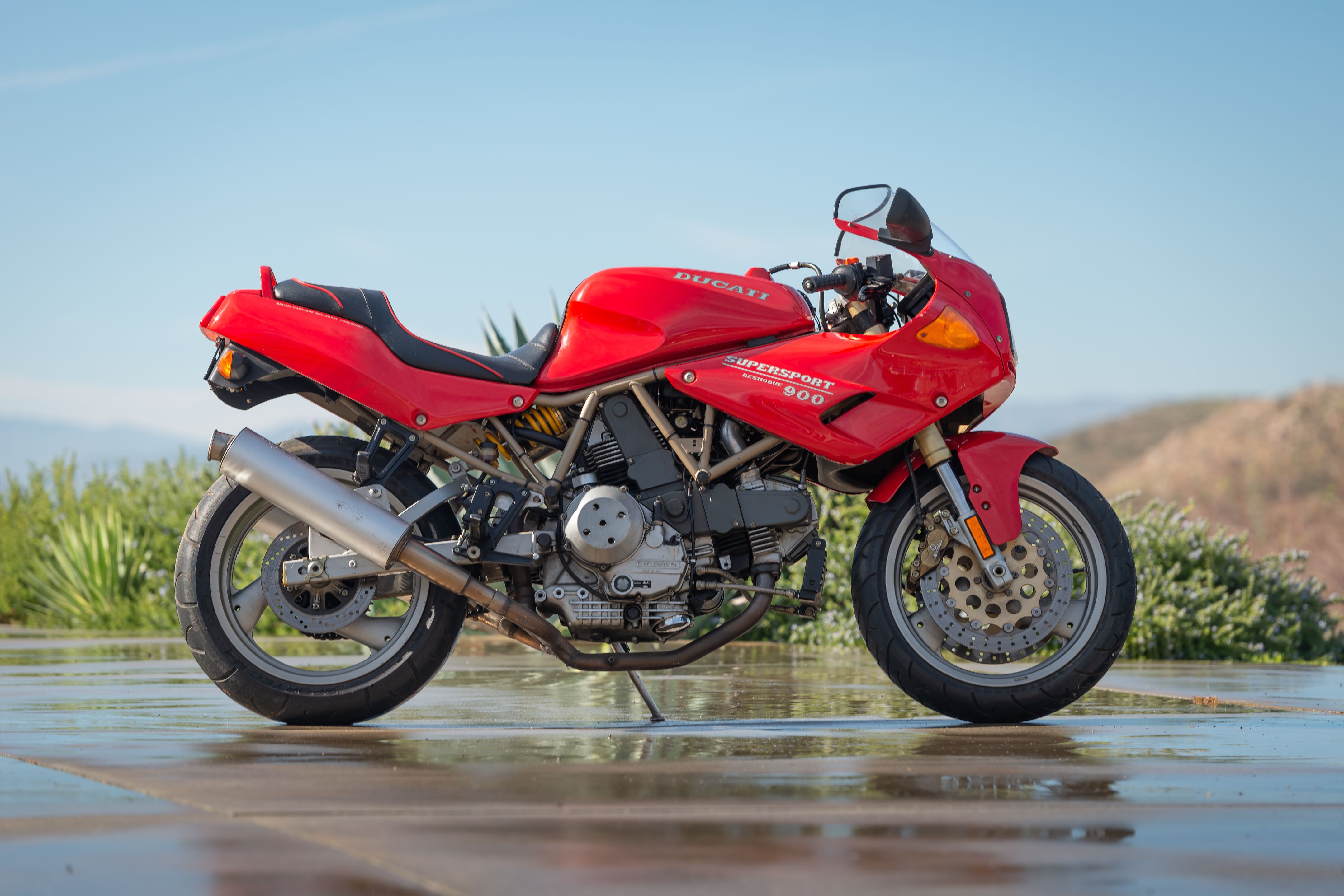 Bonhams Cars : 1996 Ducati 900 SS/CR Frame no. ZDM1LC4M7TB022424