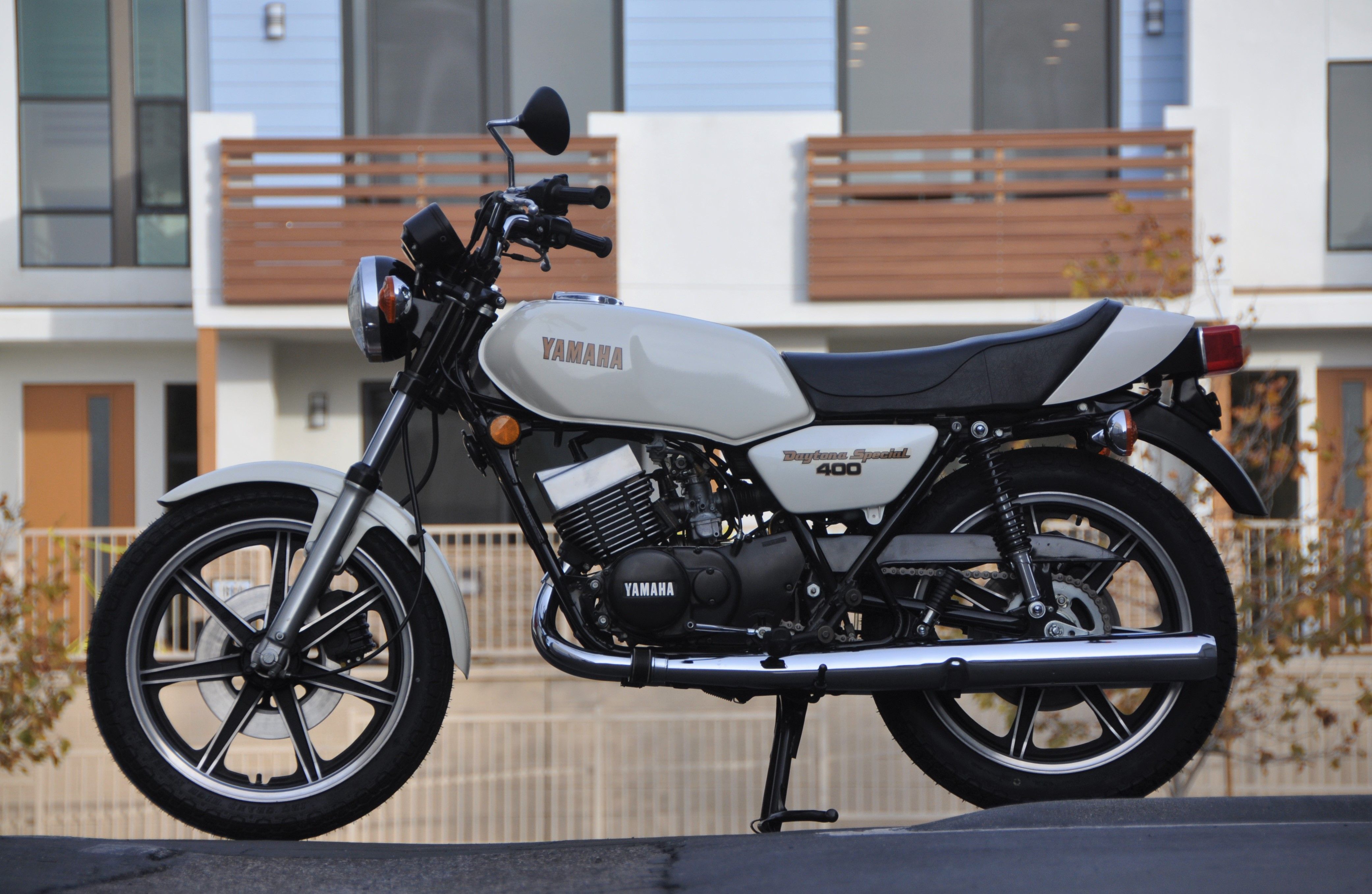 Bonhams Cars : 1979 Yamaha RD400F Daytona Special Frame no. 2V0-003536 ...