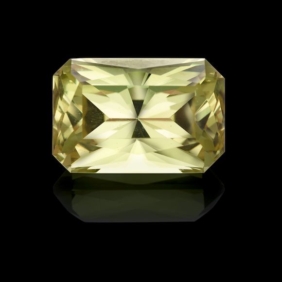Bonhams : Yellow Fluorapatite, Ex. Joe Bordon and Wayne Leicht Collections