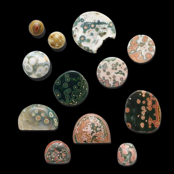 Bonhams : Twelve Ocean Jasper Specimens and Three Egg-form Carvings