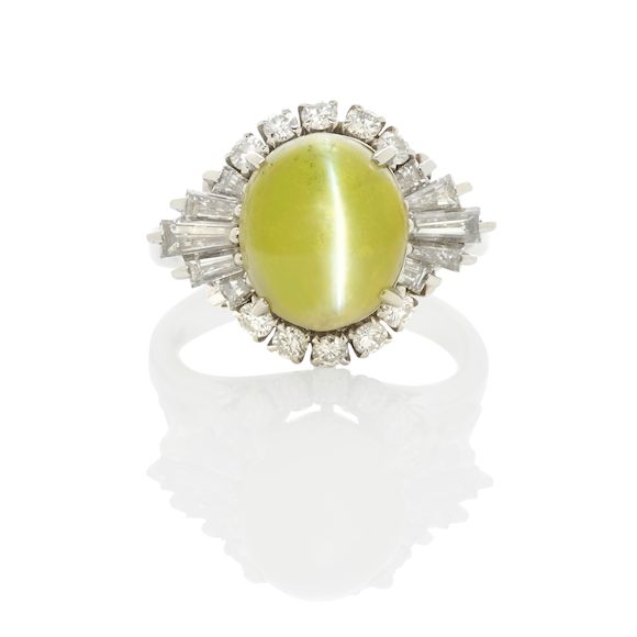 Bonhams : Cat's Eye Chrysoberyl and Diamond Ring