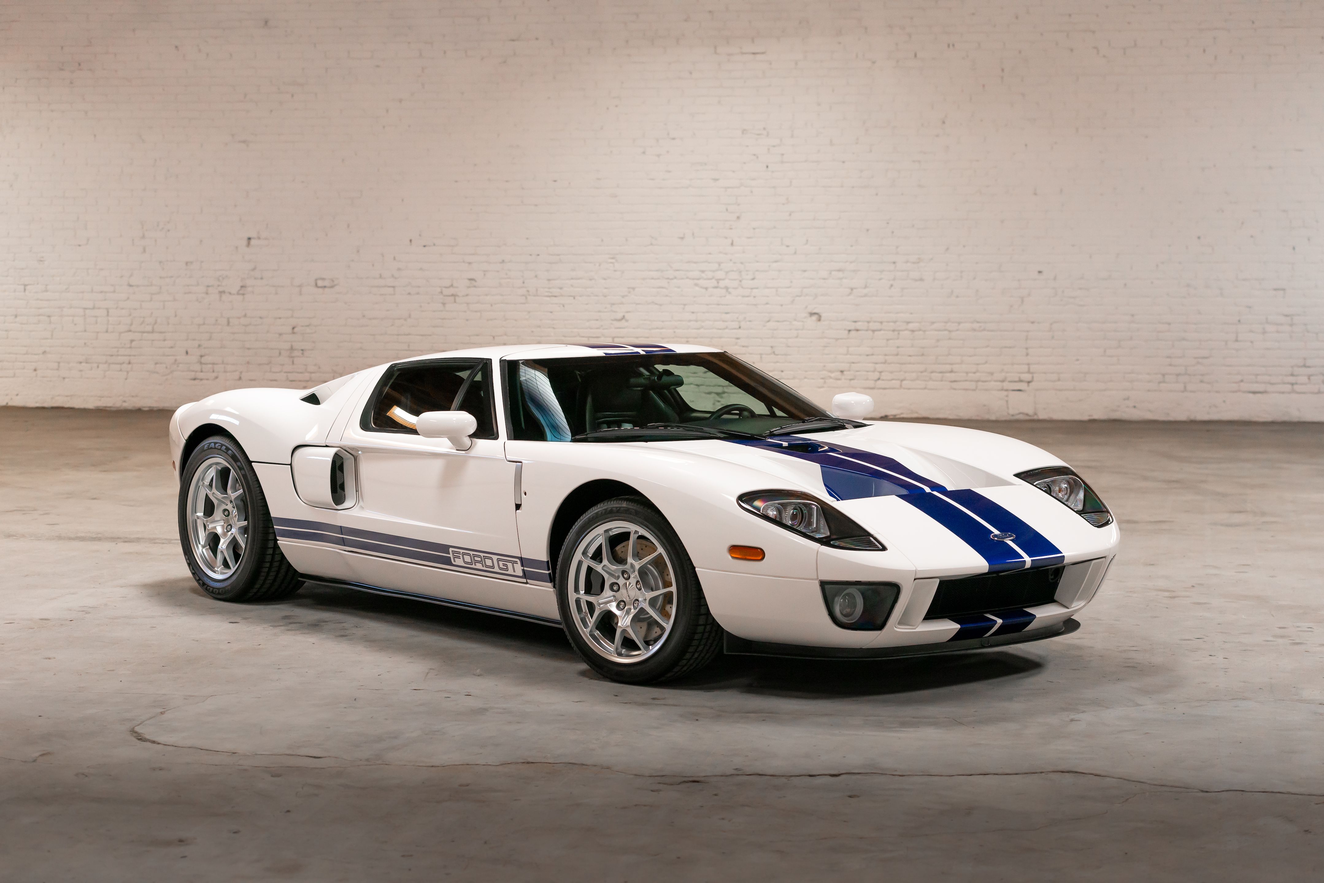 2005 Ford GT - auctions & price archive