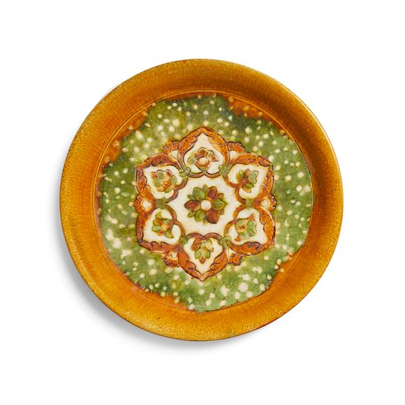 Bonhams : A sancai glazed dish with chestnut sides Liao dynasty