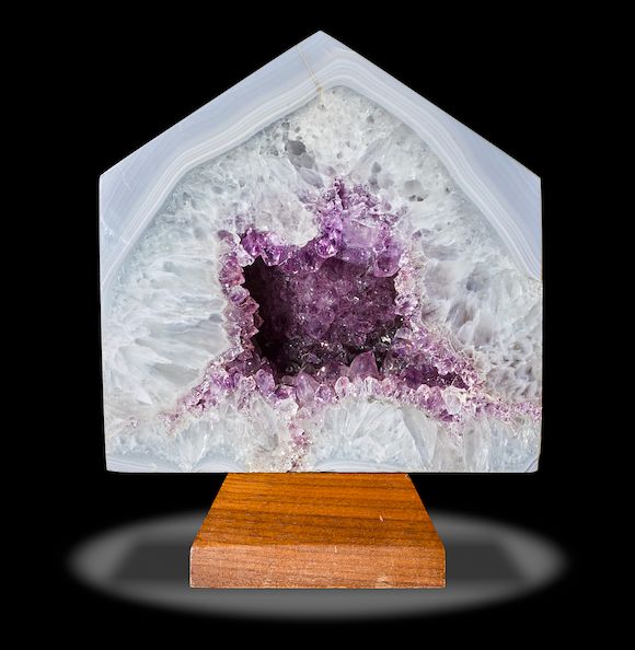 Bonhams : Grey Banded Agate Polished Specimen on Illuminated Wooden Base