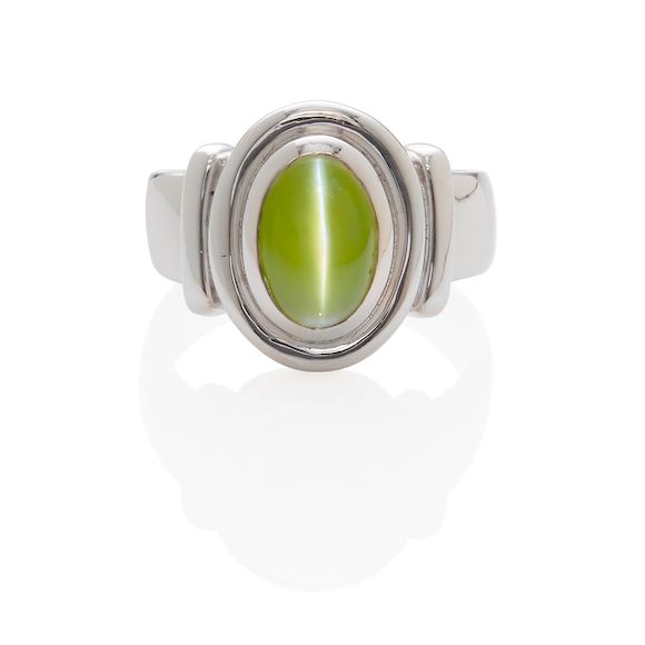 Bonhams : Platinum and Cat's Eye Chrysoberyl Ring