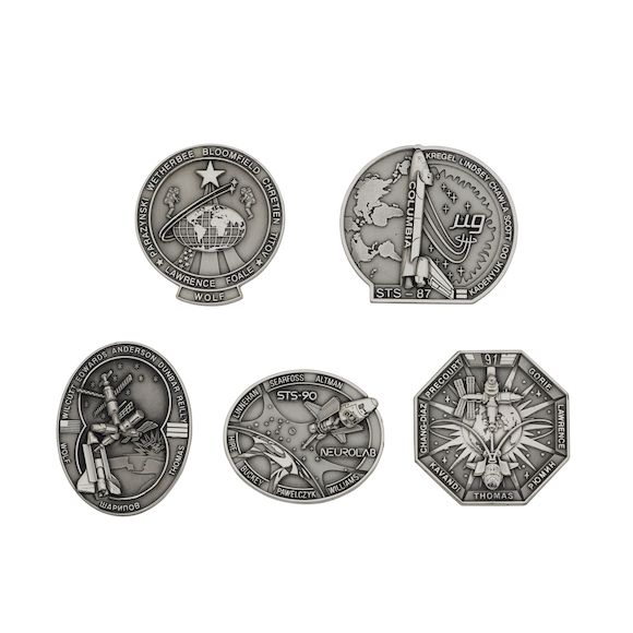 Bonhams : SPACE SHUTTLE: ROBBINS SILVER MEDALLION GROUP STS 86, 87, 89 ...