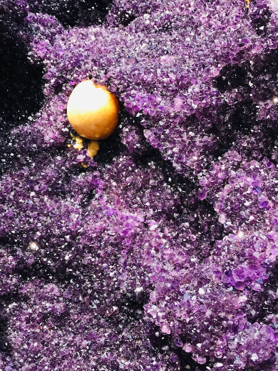 Bonhams : One of The Largest Amethyst Geodes in the World