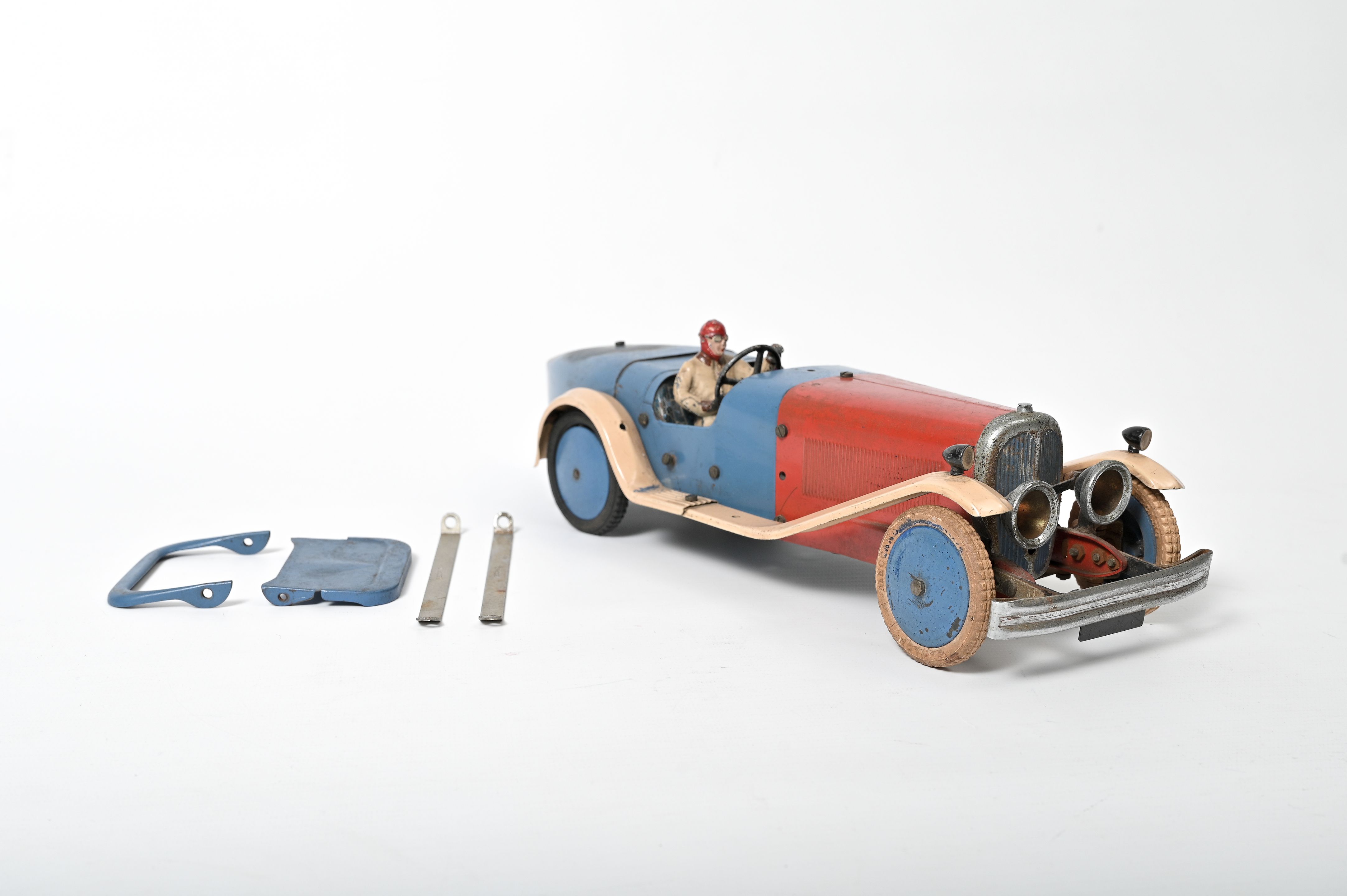 Bonhams Cars : A Meccano No.2 Constructor Tinplate Clockwork Model Car ...