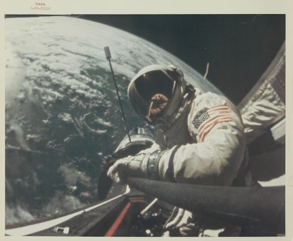 Bonhams : GEMINI 12 NASA RED NUMBER PHOTOGRAPH BUZZ ALDRIN EVA. Vintage ...