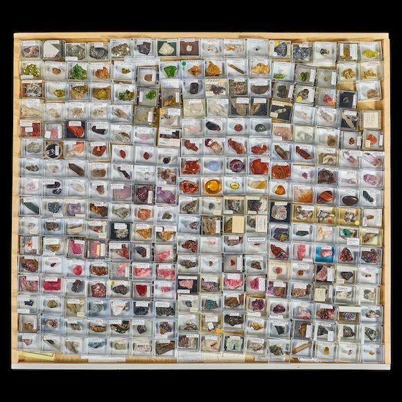 Bonhams : Over 900 Micromounts, Thumbnail and Toenail Specimens