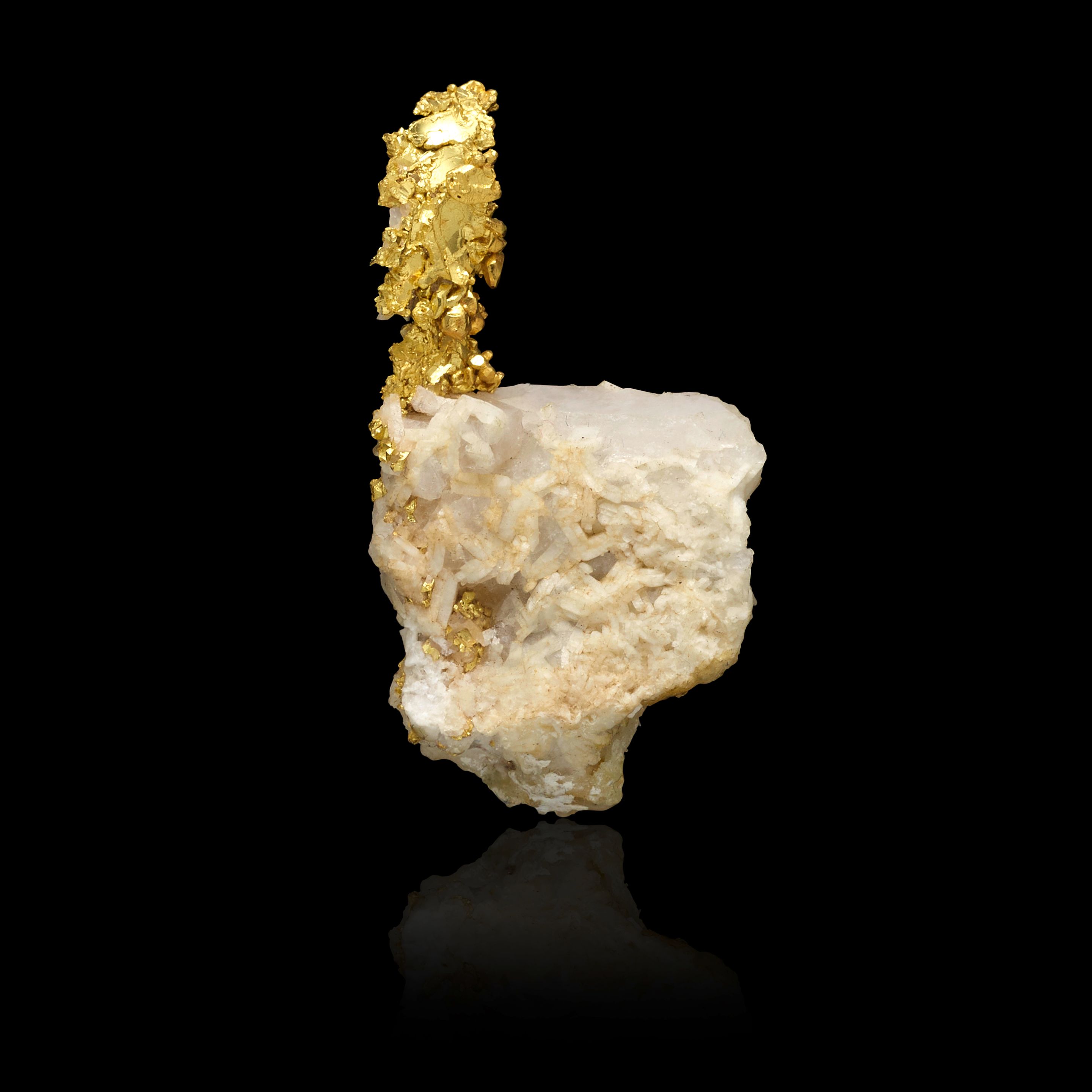 Bonhams : Crystallized Gold-in-Quartz