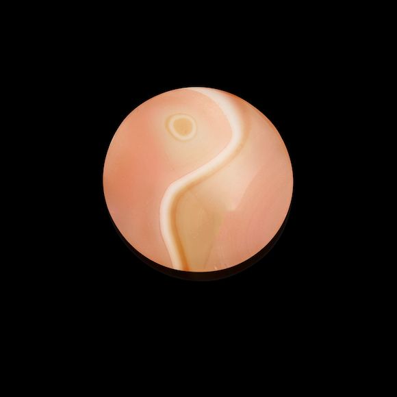 Bonhams : "Yin Yang" Agate Cabochon