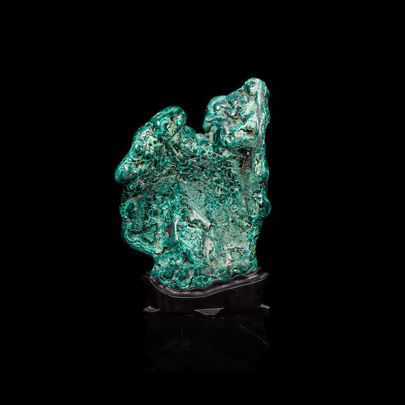 Bonhams : Grande malachite botryoïde Large Botryoidal Malachite Specimen